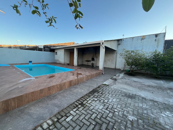 Casa Para Até 10 Pessoas 
Balneário Costa Azul - Matinhos