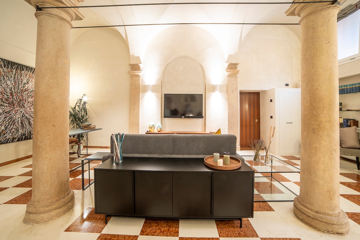 {[The Cardinal's Suite]} - Apartments for Rent in Verona, Veneto, Italy ...