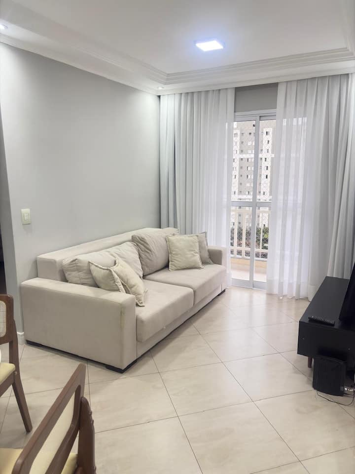 Apto Inteiro Próx Ao Shopping E Via Dutra Sjc - São José dos Campos