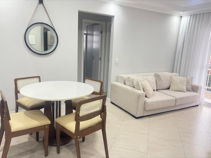 Apto Inteiro Com Garagem 
Próx Dutra Sjc. - São José dos Campos