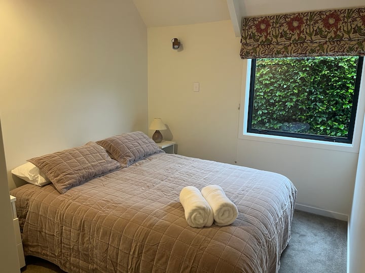 Private Guest Suite In Quiet Avonhead Cul-de-sac - Christchurch