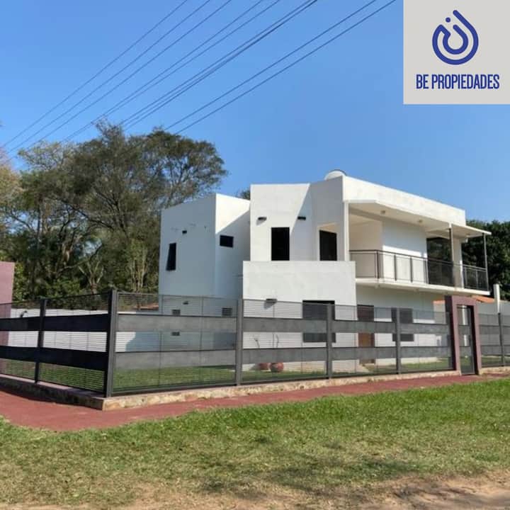 Alquilo Casa En San Bernardino - Barrio Colón - Paraguay