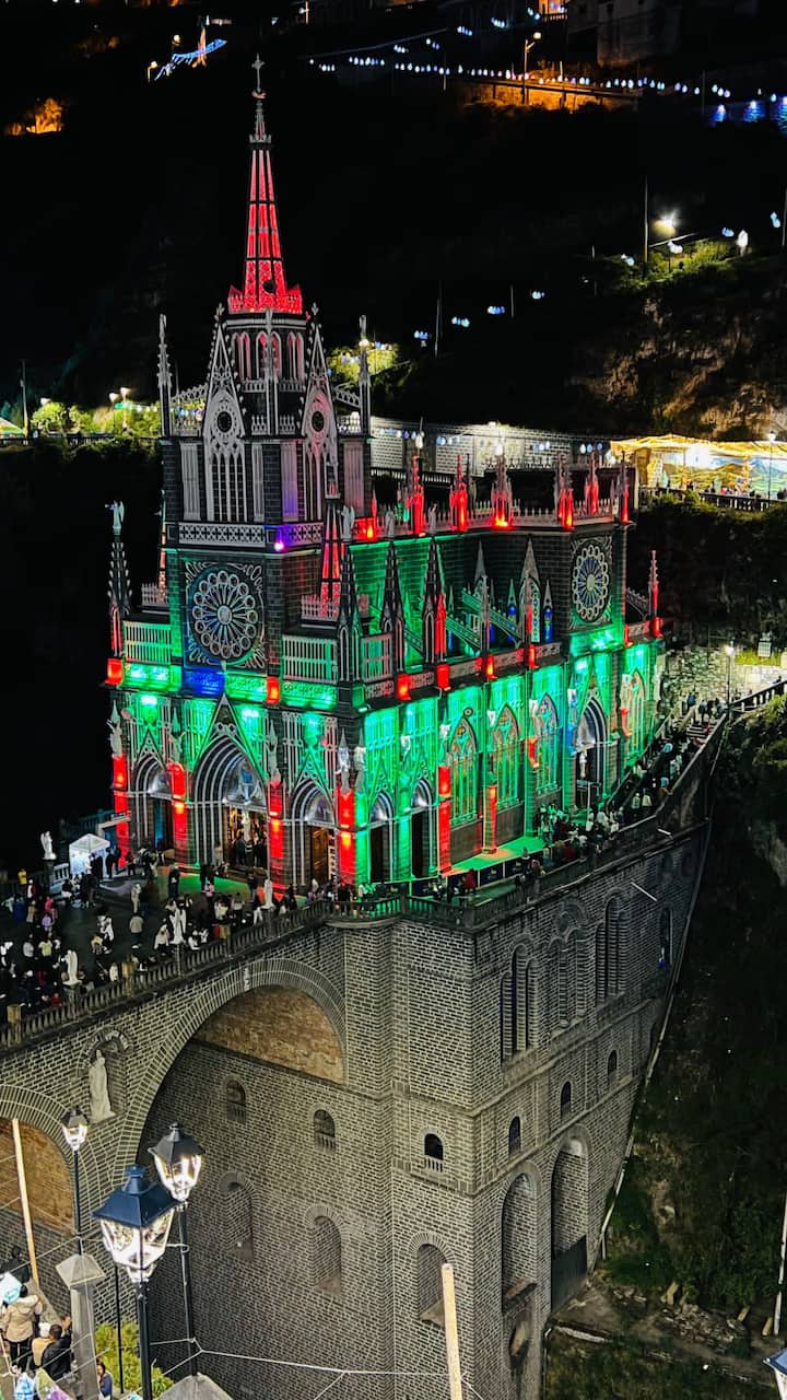 Hermosa Casa Cerca A Cc Gran Plaza Ipiales/terraza - Ipiales