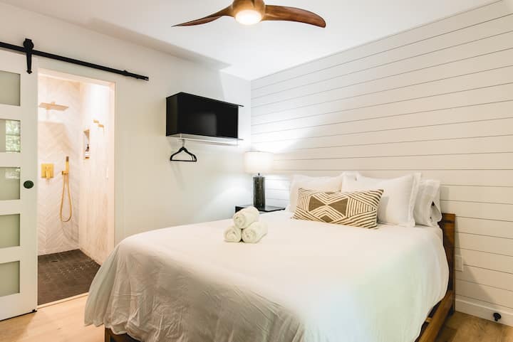 2br King & Queen Studios In Lake Arrowhead - Lake Arrowhead, CA