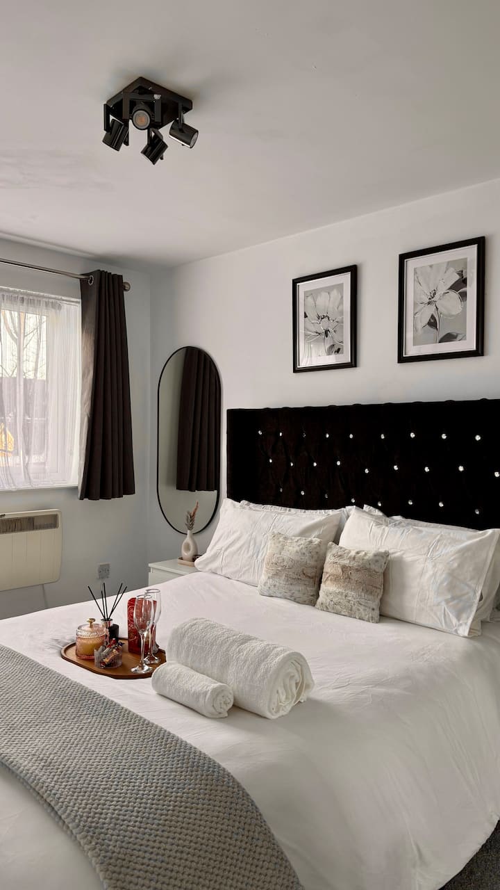 Long-stay, Contractor-friendly Furnished Apartment - Watford