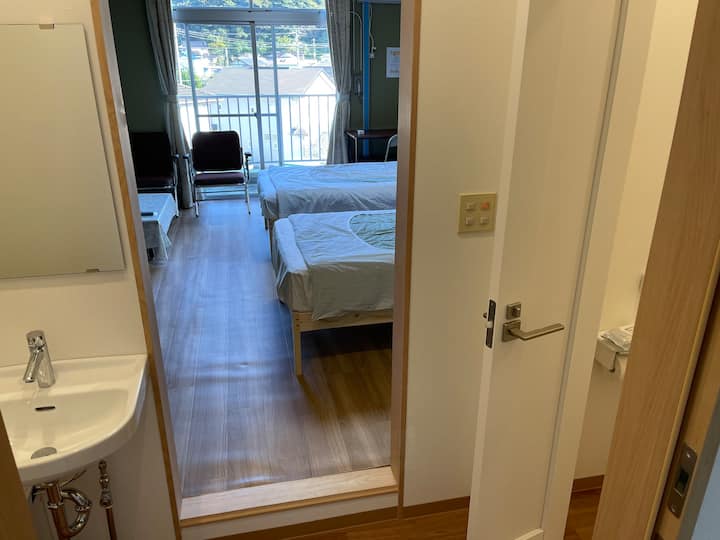 東側バルコニーでサンシャインを浴びながら、お茶を飲んで、時を刻みましょう！ - Katsuura