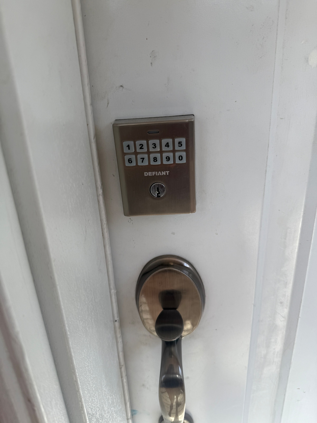 Hess/York Obergeschoss schönes Zimmer2 - Häuser zur Miete in Hamilton ...