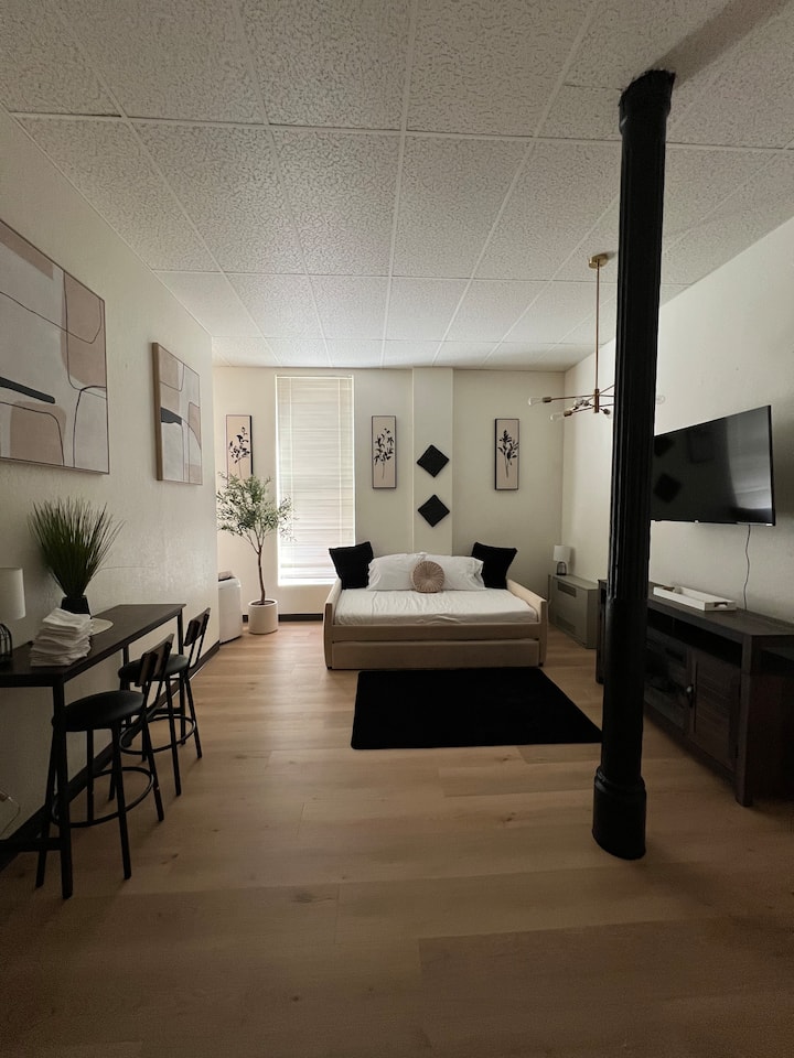 The Broadway - Helena, MT