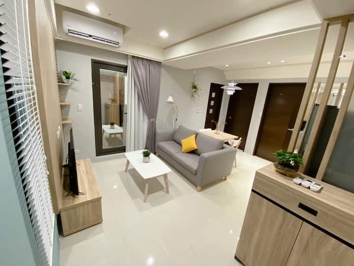 光榮碼頭自強夜市兩房電梯 - 첸진 구