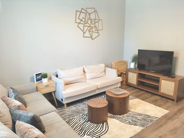 Modern 3bdr Home Walk To Uc Davis Medical/broadway - Sacramento, CA