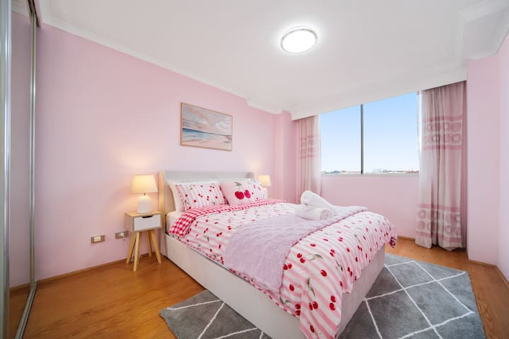 Modern 2br | Close To Airport, Full A/c, Pool+gym - Rosebery