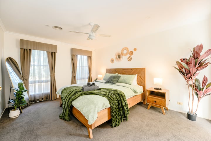 Seednest | Gameroom &Green Oasis - City of Wyndham