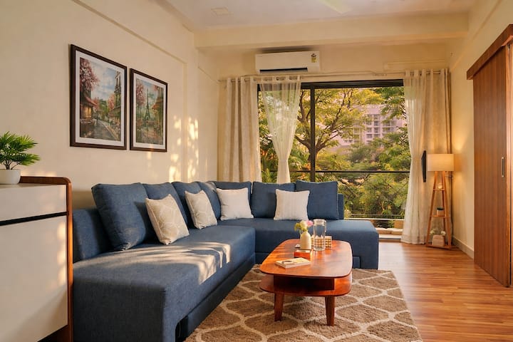 1bhk Balcony Retreat - Gulmohar Road, Juhu Mumbai - Mumbai