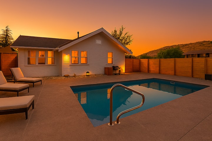 Chelan Escape | Walk To Town & Lake | Private Pool - 奇蘭湖