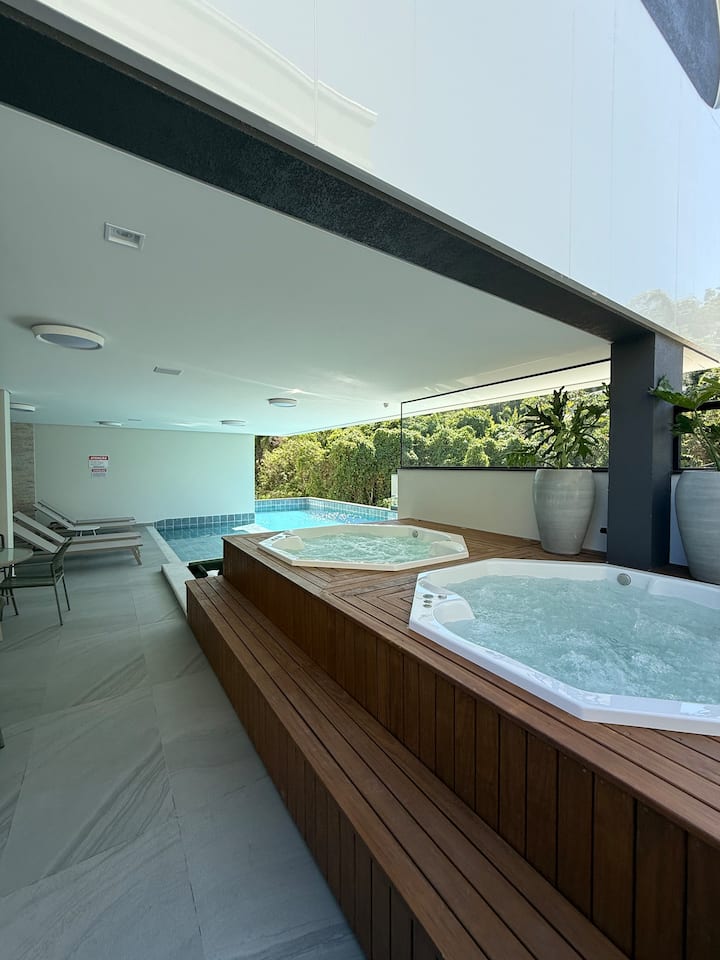 Flat 408 | 120m Da Praia, Bombinhas - Brazil