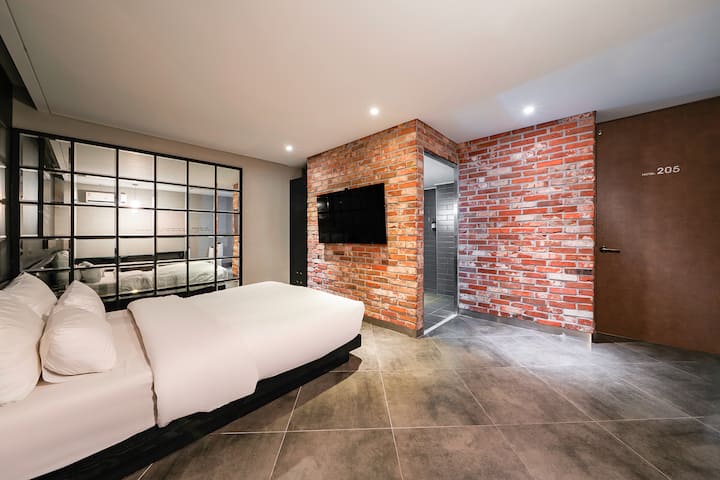 Jamsil Raum Tourist Hotel - 신흥3동