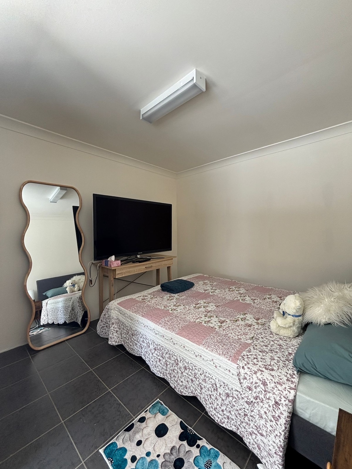 Happy hut - Bed and breakfasts for Rent in Maroubra, New South Wales ...