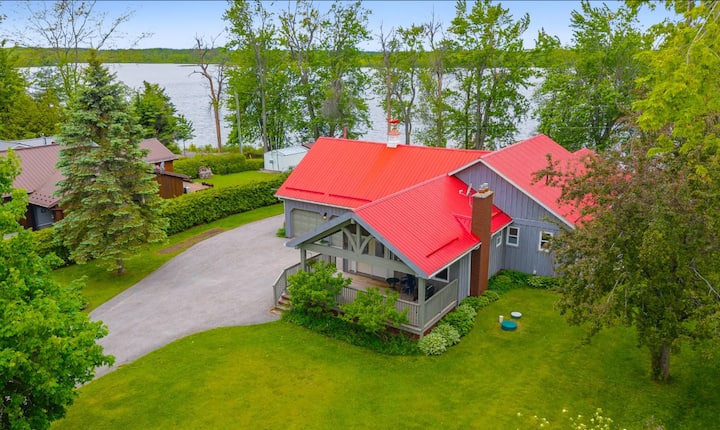 Sunrise/sunset 4-season Lakefront Cottage Retreat - Kawartha Lakes