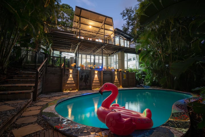 5br Pool & Bbq Retreat | Sleeps 11 Max| Ev Charger - Brisbane