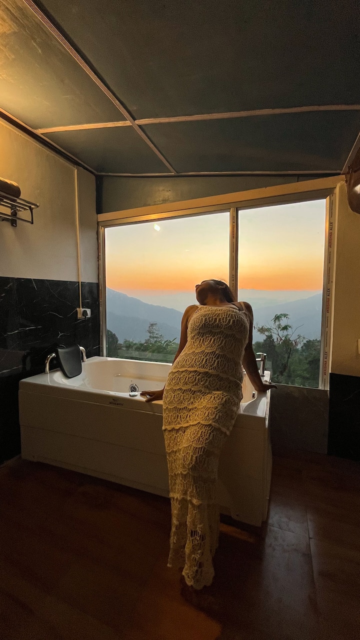 North Bengal’s 1st Jacuzzi & Movie Under The Stars - Sikkim