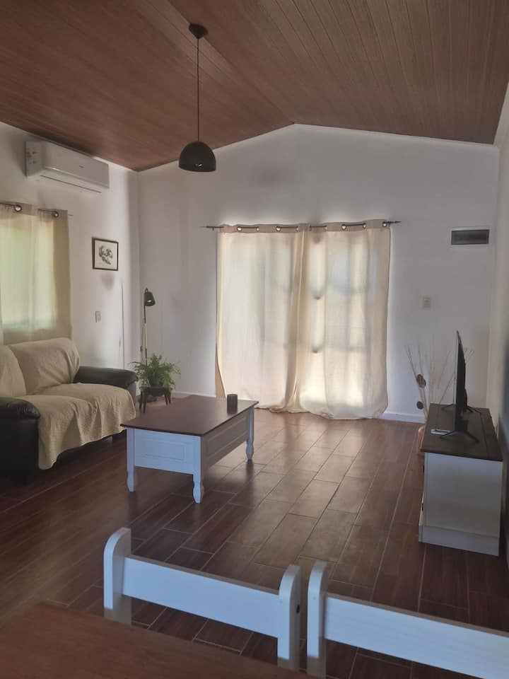 Hermosa Casa A 1 Cuadra Y Media De La Playa - Balneario Buenos Aires