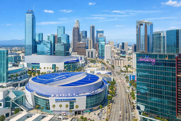 Upscale Dtla Loft | Pool*gym | Free Parking - Chinatown - Los Angeles