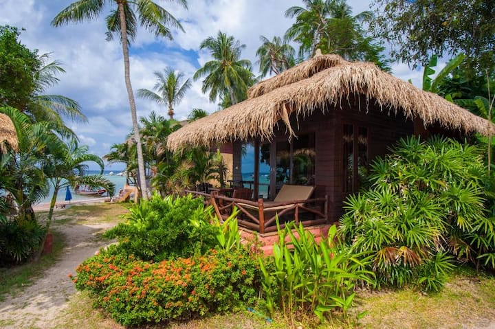 Bungalows Superior Room, Private Beach - Ko Tao