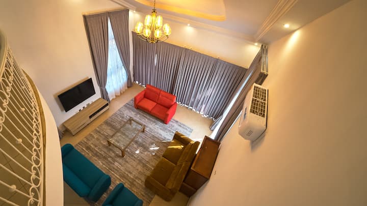 Magnificent 6 Bedroom Luxury Villa - Ghana