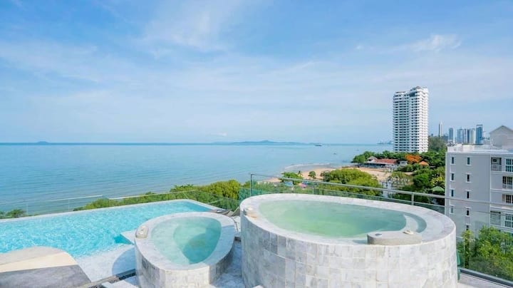 Beachfront Condo, Peaceful, Free Cleaning Service - Pattaya City