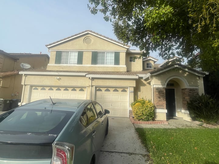 Home Away From Home With All The Features. - Stockton, CA