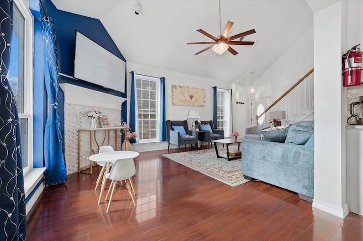 * *Special 15 Min To Stadium/sleeps 8/free Parking - Arlington, TX