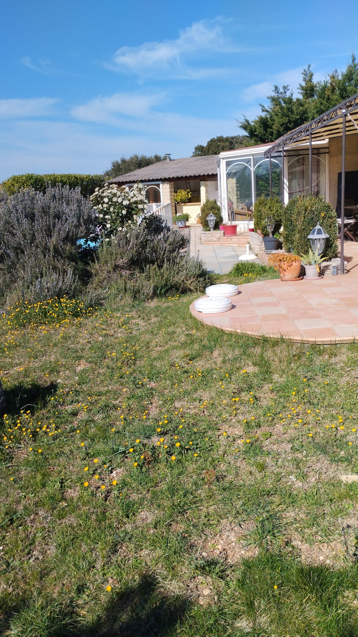 Lemon Tree House - Houses for Rent in Colonzelle, Auvergne-Rhône-Alpes ...