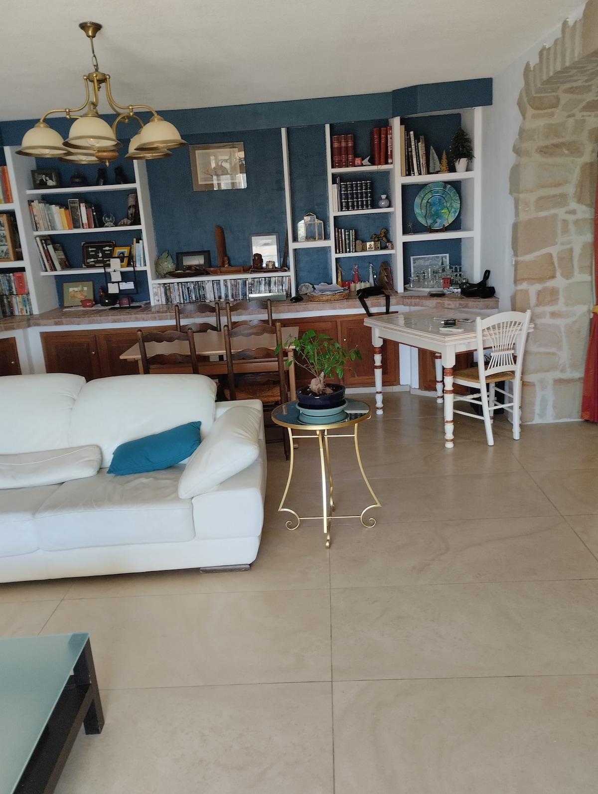 Lemon Tree House - Houses for Rent in Colonzelle, Auvergne-Rhône-Alpes ...