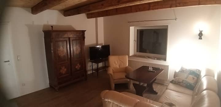 Ruhige Zwei Zimmer Wohnung Mit Separatem Eingang - Bad Lausick