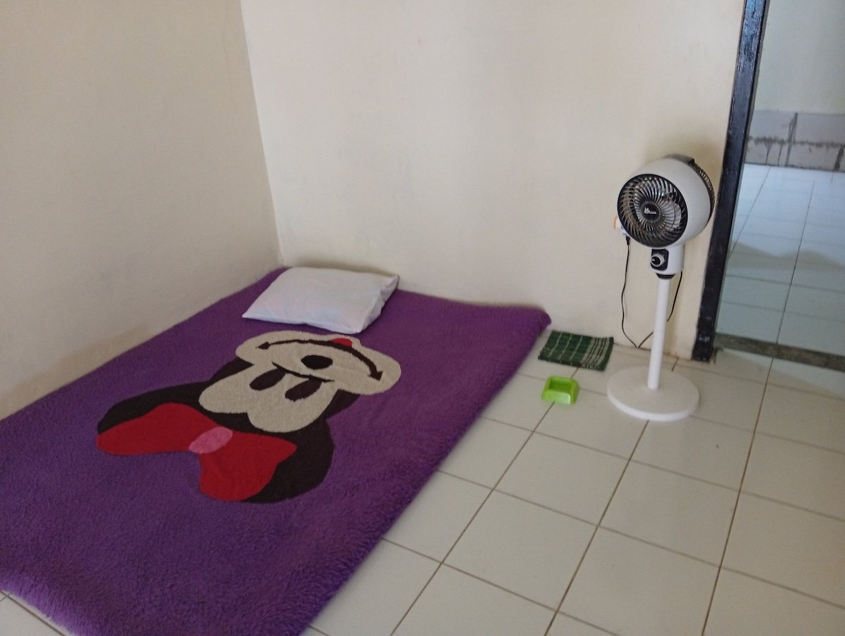 sarisare homestay 2BR - Micro-maisons à louer à Cimerak, Java ...