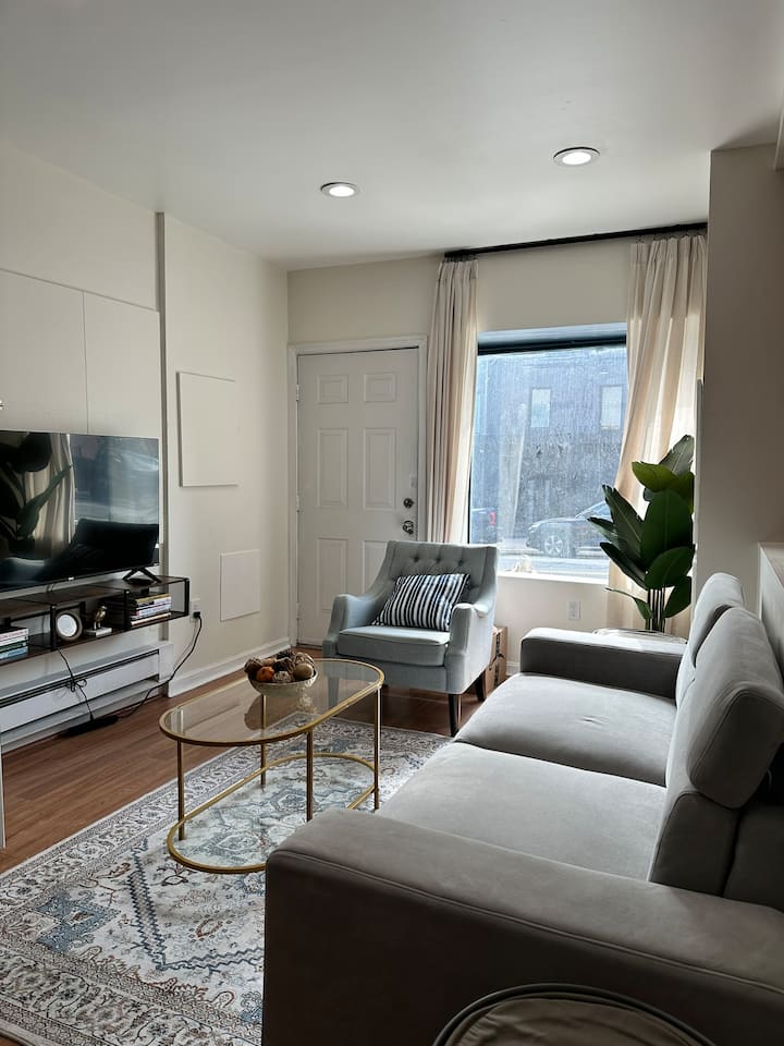 Canton Apartment Near The Water - Baltimore, MD