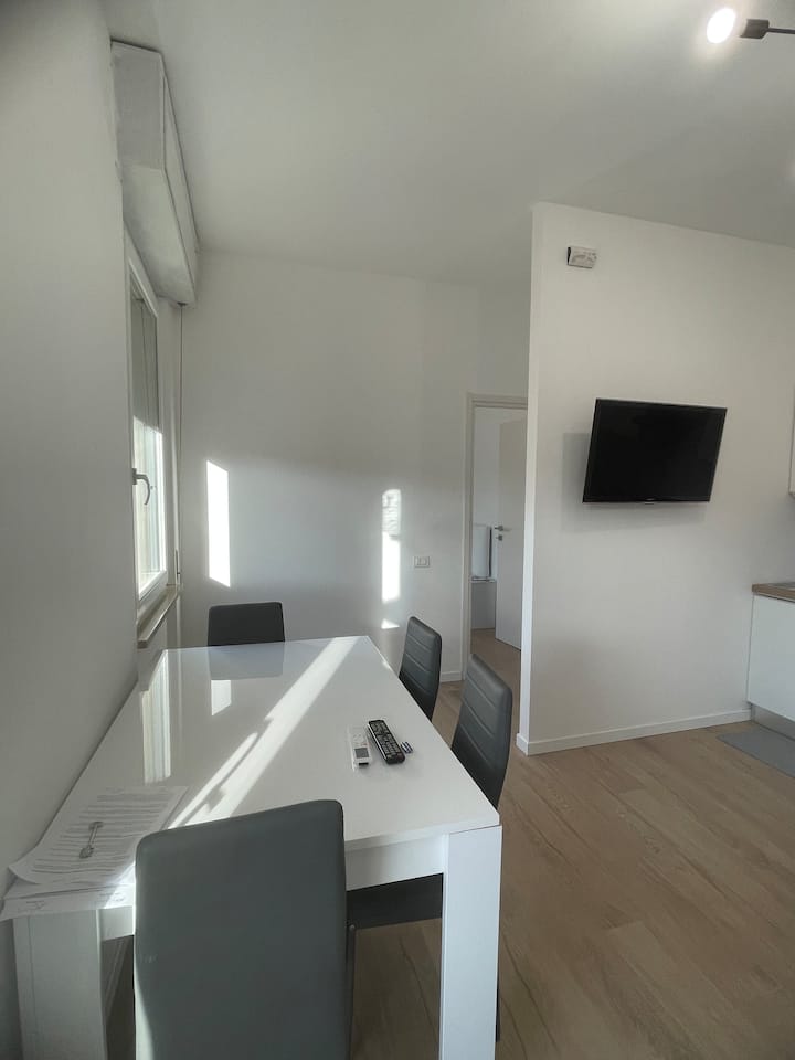 Trilocale Finemente Ristrutturato-affitto Mensile - Terni