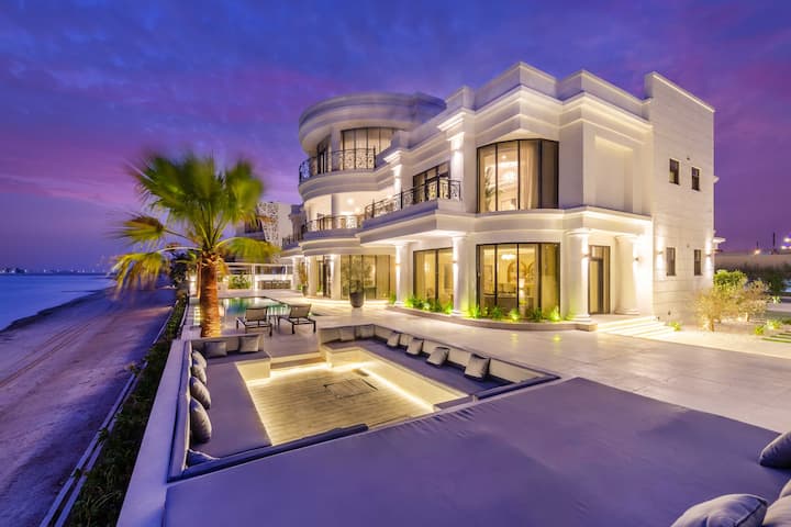 Luxury Beachfrond Villa Palm Jumeirah - Dubai