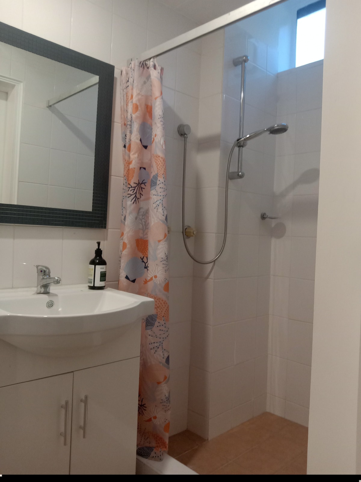 Blick auf den Stadthafen von der Dachterrasse, zu Fuß zum Wasser und ...