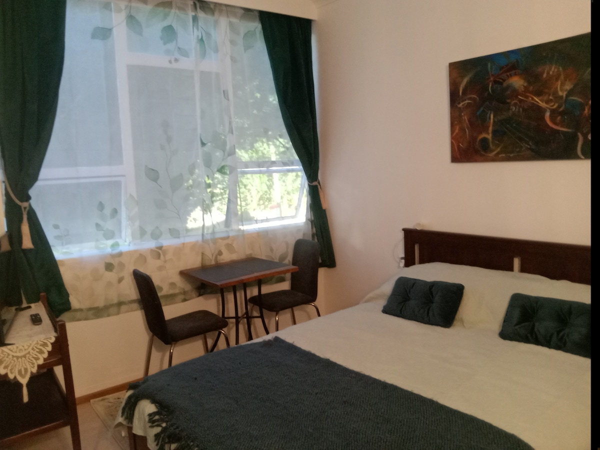 Blick auf den Stadthafen von der Dachterrasse, zu Fuß zum Wasser und ...