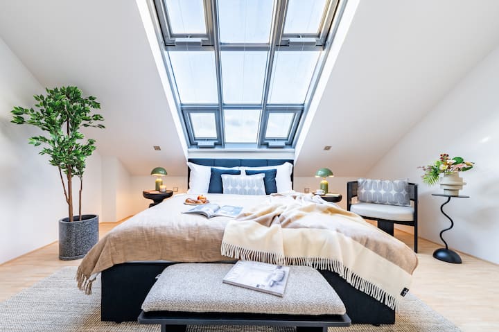 3bdr New Town Apt. W/ Terrace • Workspace • Ac - Prague