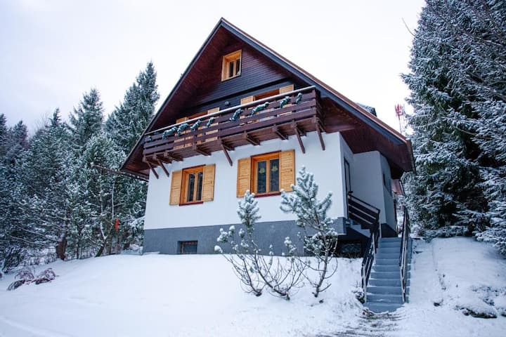 Cozy Cottage Podjasná For 12 Guests Jasná Ski 9 Km - Slovakia