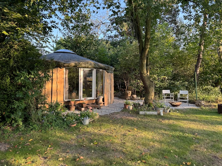 Cozy Yurt With Garden - Neuss