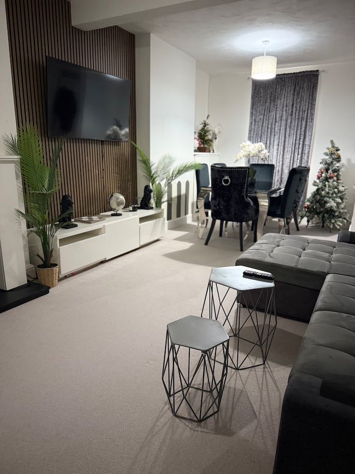 Cosy Home Near Cardiff Central - Cardiff