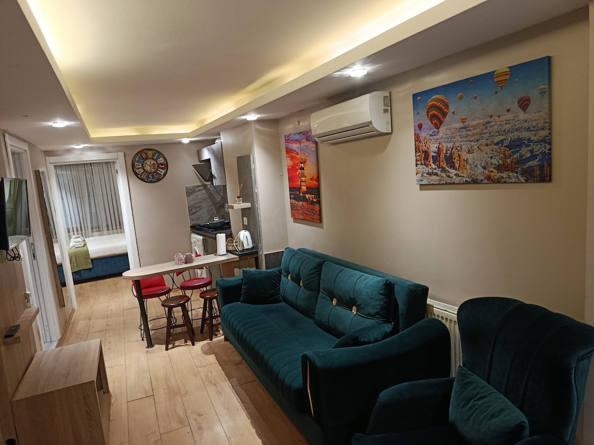 Joyau de la vieille ville moderne : à pied du Grand Bazar ...