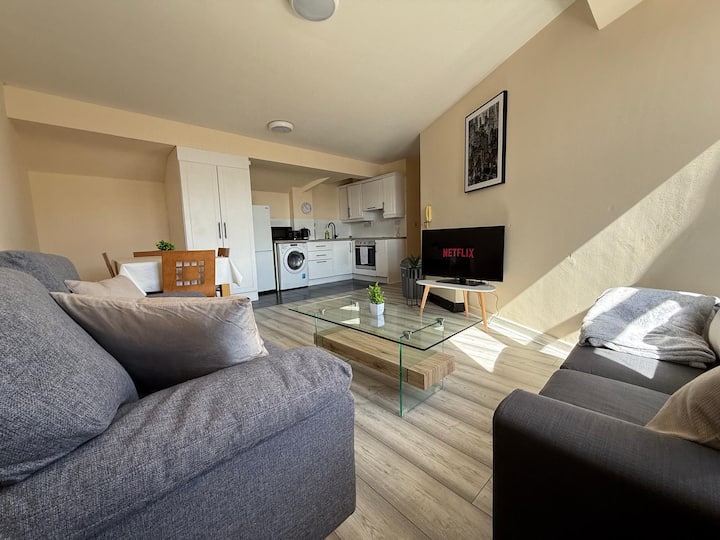 Full Apartment . Waterford . Sleeps 4 - Waterford