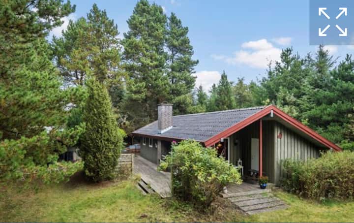 Hyggeligt Og Autentisk Sommerhus Tæt På Strand - Hou