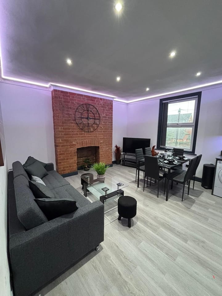 Luxury Modern 3bed 3en-suites | Central Reading |4 - Henley-on-Thames