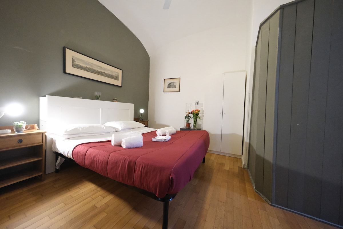 economy room with private bathroom - Bed and breakfasts for Rent in ...