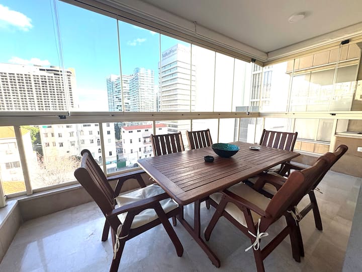 Prime, Downtown Beirut, Modern 3 Bedroom Apartment - Beirut